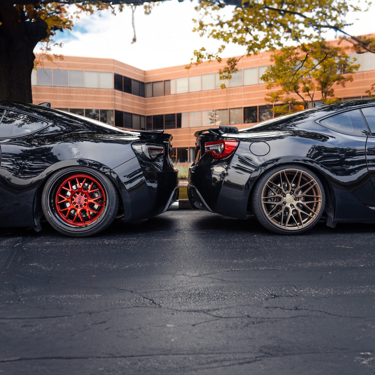 F21 Candy Red / Black Lip