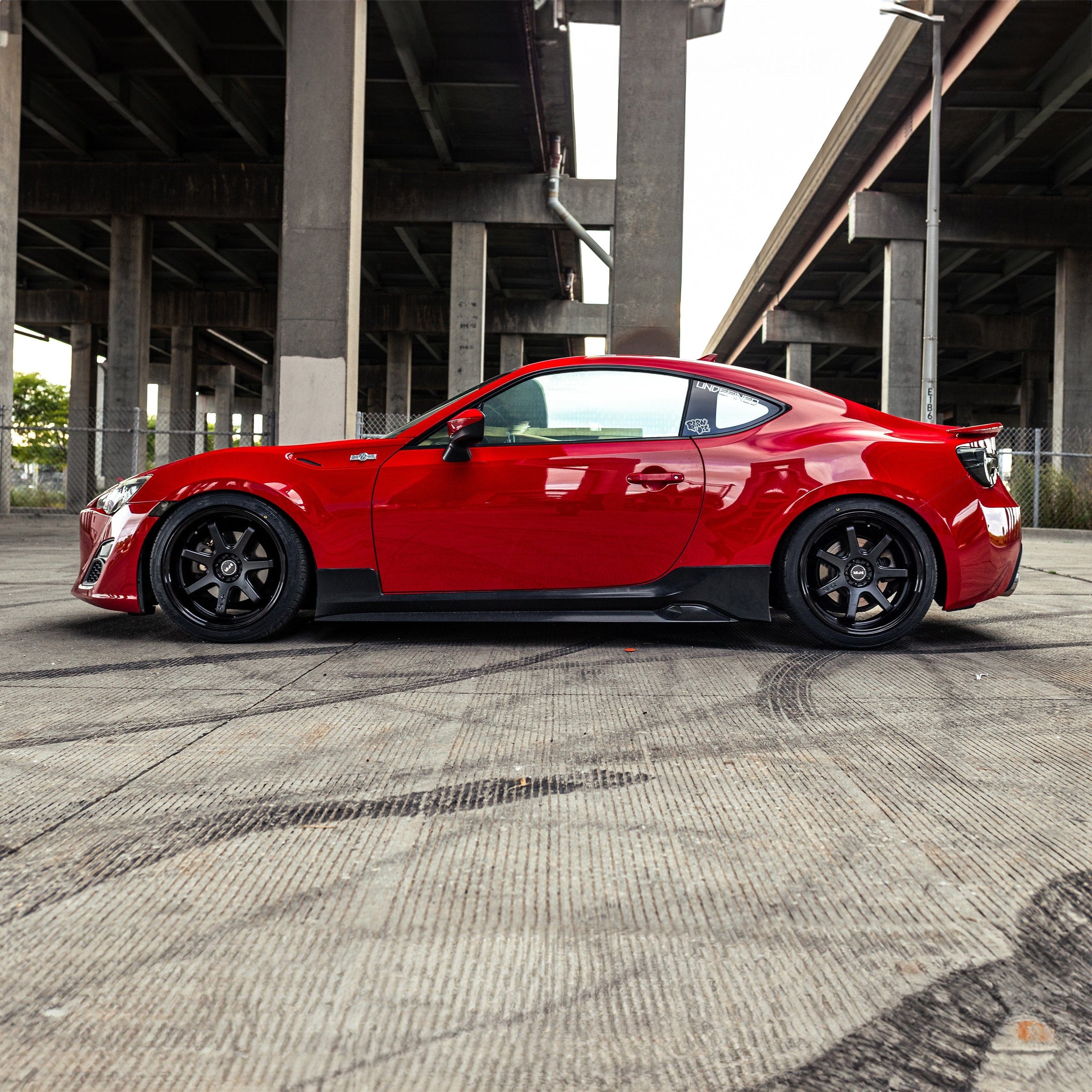 FC7 Matte Black/Gloss Black Lip